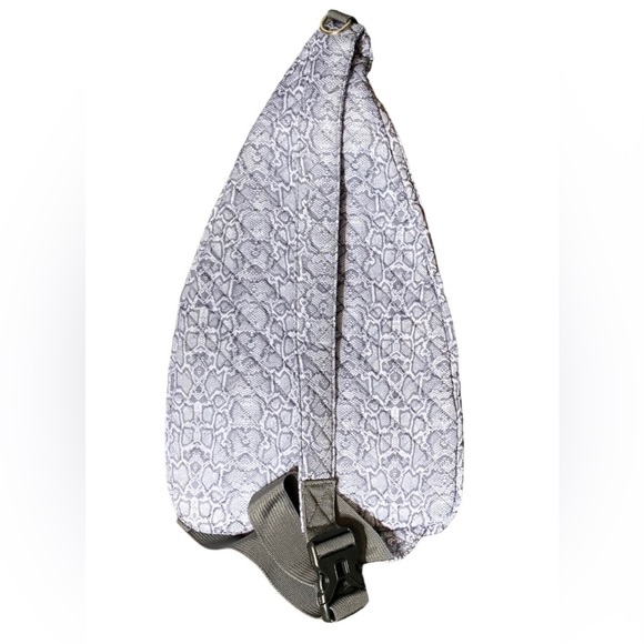 Simply Southern | Bags | Nwt Simply Southern Gray Snake Skin Print ...